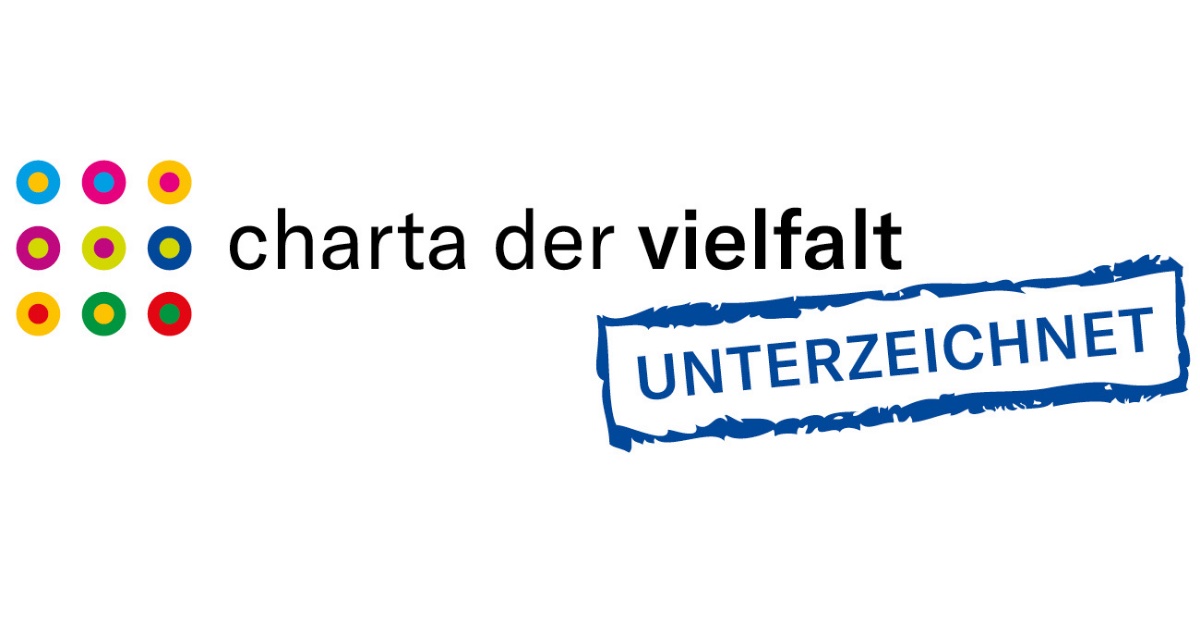 Charta der Vielfalt: Flutlicht zeigt Flagge in Sachen Diversität.